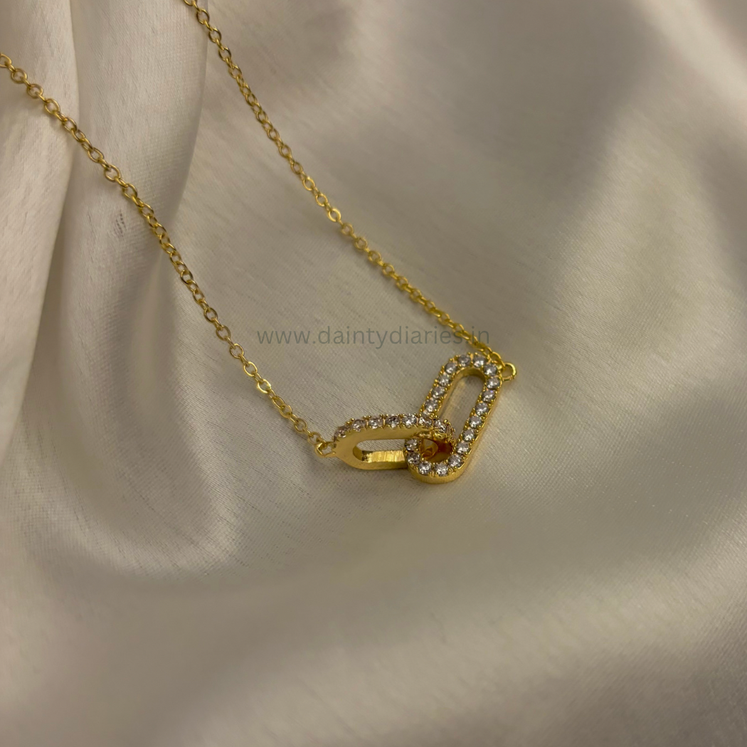 Emma chain – Dainty Diaries