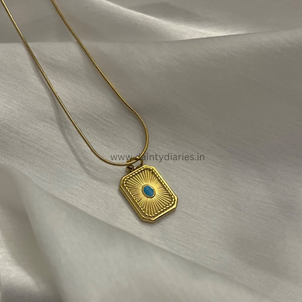 Neck Pieces – Dainty Diaries