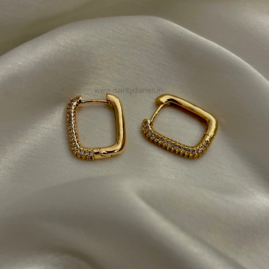 Earrings – Dainty Diaries